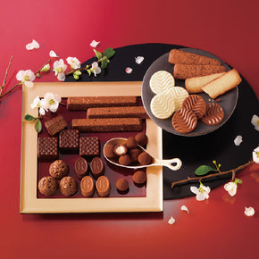 CNY Gift Box – ROYCE' Chocolate Malaysia